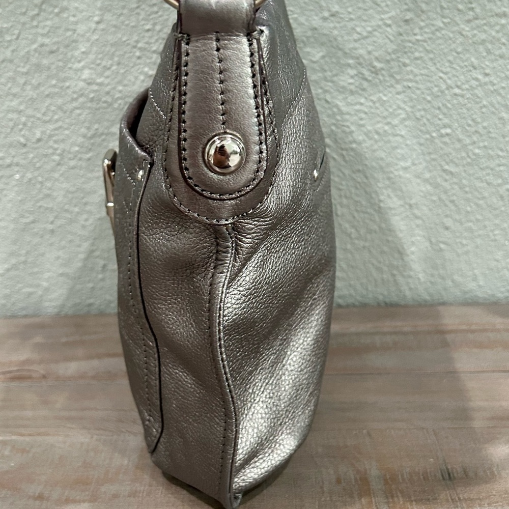 Authentic Elegant Luxurious B. Makowsky Crossbody Lea… - Gem